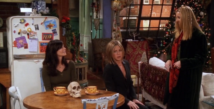 Best Christmas & New Year FRIENDS Episodes to Watch This Holiday Season